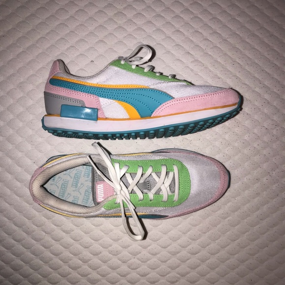 Puma | Shoes | Puma Retro Sneaks | Poshmark